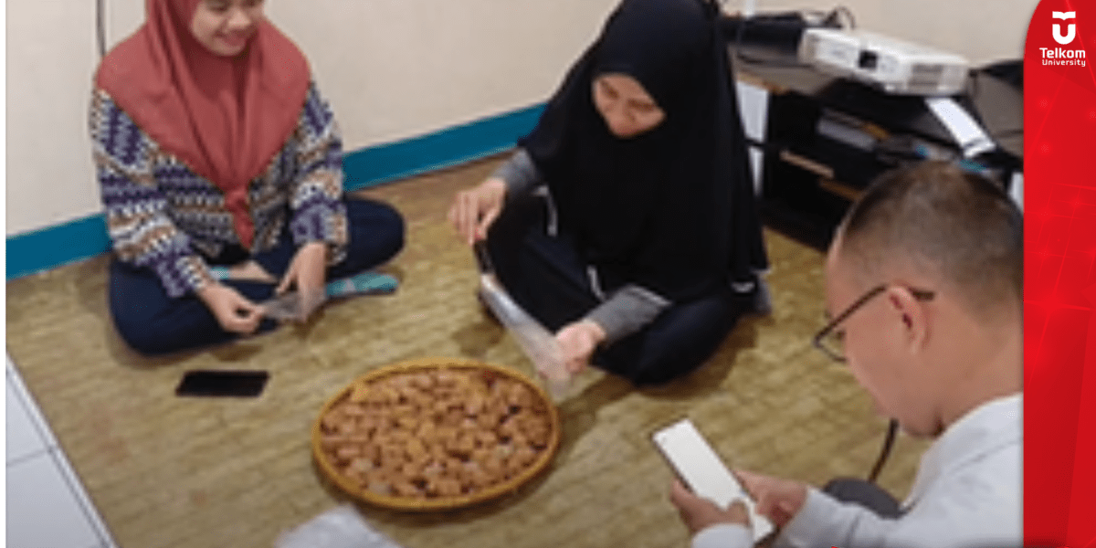 Pendampingan UMKM Snack Rakjat dalam Meningkatkan Omzet melalui Digital ...