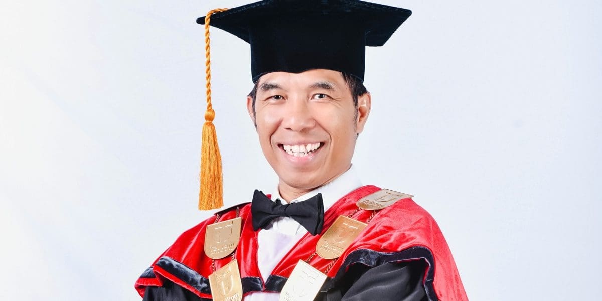 Rektor Tel-U: Revolusi AI Bukan Soal Algoritma, melainkan Ekosistem ...